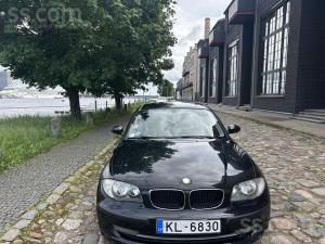 Melns BMW 118 2007 Rīga, ar dzinēja tilpumu 2.00 L un nobraukumu 287 tūkst. km par 2400 €, foto  vietnē AUTOMOTO.COM.LV