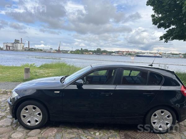 Melns BMW 118 2007 Rīga, ar dzinēja tilpumu 2.00 L un nobraukumu 287 tūkst. km par 2150 €, foto 2 vietnē AUTOMOTO.COM.LV