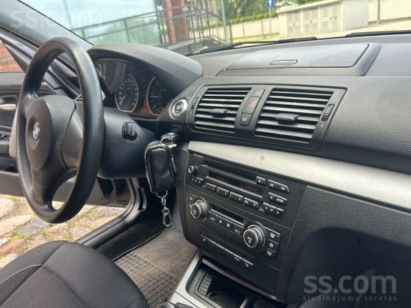 Melns BMW 118 2007 Rīga, ar dzinēja tilpumu 2.00 L un nobraukumu 287 tūkst. km par 2150 €, foto 3 vietnē AUTOMOTO.COM.LV