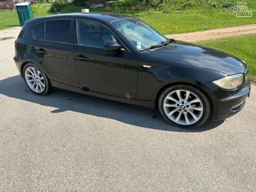Black BMW 118 2007 in Vilnius, with an engine capacity of 2.00 L and mileage of 326 thousand km for 2500 €, photo 1 on AUTOMOTO.COM.LV