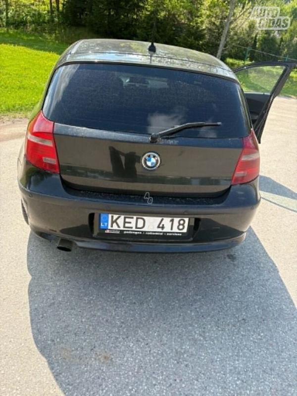 Melns BMW 118 2007 Viļņa, ar dzinēja tilpumu 2.00 L un nobraukumu 326 tūkst. km par 2500 €, foto 3 vietnē AUTOMOTO.COM.LV