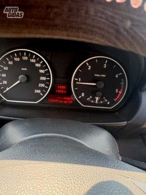 Black BMW 118 2007 in Vilnius, with an engine capacity of 2.00 L and mileage of 326 thousand km for 2500 €, photo 7 on AUTOMOTO.COM.LV