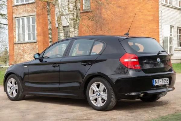 Black BMW 118 2007 in Grobiņa, with an engine capacity of 2.00 L and mileage of 297 thousand km for 4900 €, photo 6 on AUTOMOTO.COM.LV