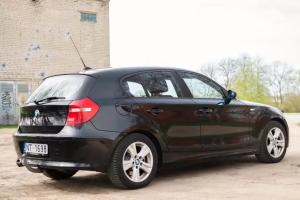 Black BMW 118 2007 in Grobiņa, with an engine capacity of 2.00 L and mileage of 297 thousand km for 4900 €, photo 8 on AUTOMOTO.COM.LV