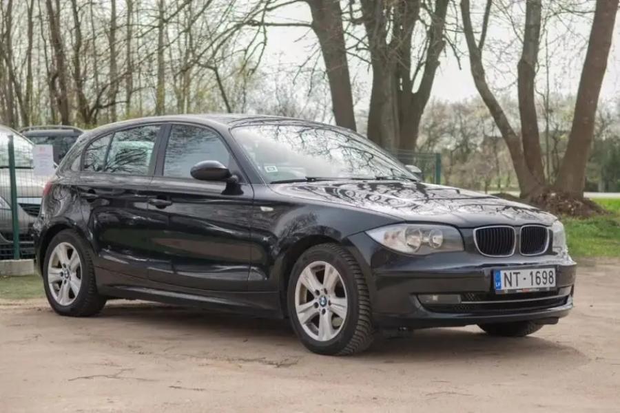 Black BMW 118 2007 in Grobiņa, with an engine capacity of 2.00 L and mileage of 297 thousand km for 4900 €, photo 9 on AUTOMOTO.COM.LV