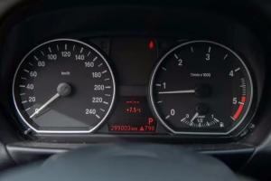 Black BMW 118 2007 in Grobiņa, with an engine capacity of 2.00 L and mileage of 297 thousand km for 4900 €, photo 20 on AUTOMOTO.COM.LV