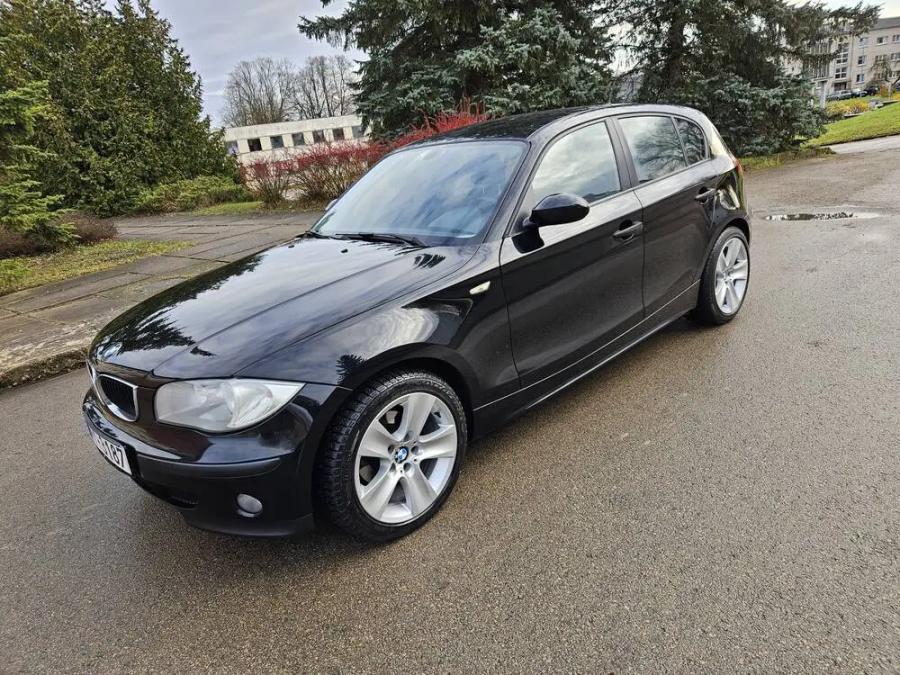 Черный БМВ 118 2007 в Екабпилс, объемом двигателя 2.00 л и пробегом 289 тыс. км за 3390 €, фото 1 на AUTOMOTO.COM.LV