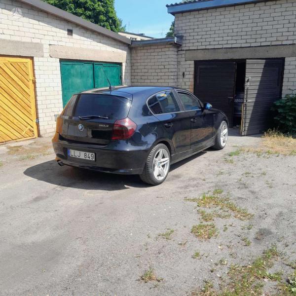Melns BMW 118 2007 Šakiai, ar dzinēja tilpumu 2.00 L un nobraukumu 320 tūkst. km par 1950 €, foto 5 vietnē AUTOMOTO.COM.LV