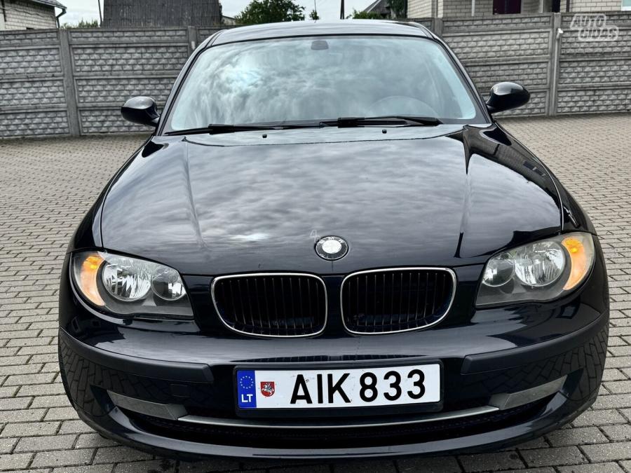 Black BMW 118 2007 in Kaunas, with an engine capacity of 2.00 L and mileage of 275 thousand km for 3150 €, photo 7 on AUTOMOTO.COM.LV