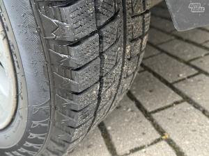 Black BMW 118 2007 in Kaunas, with an engine capacity of 2.00 L and mileage of 275 thousand km for 3150 €, photo 13 on AUTOMOTO.COM.LV