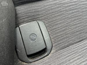 Black BMW 118 2007 in Kaunas, with an engine capacity of 2.00 L and mileage of 275 thousand km for 3150 €, photo 15 on AUTOMOTO.COM.LV