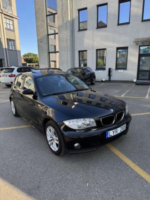 Melns BMW 118 2007 Kauņa, ar dzinēja tilpumu 2.00 L un nobraukumu 298 tūkst. km par 2800 €, foto 4 vietnē AUTOMOTO.COM.LV
