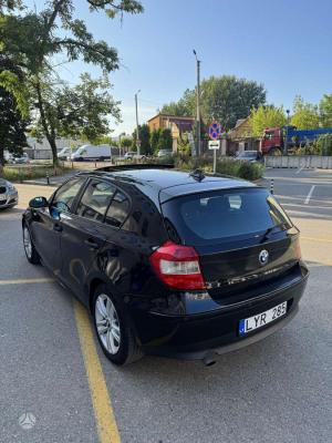 Melns BMW 118 2007 Kauņa, ar dzinēja tilpumu 2.00 L un nobraukumu 298 tūkst. km par 2800 €, foto 13 vietnē AUTOMOTO.COM.LV