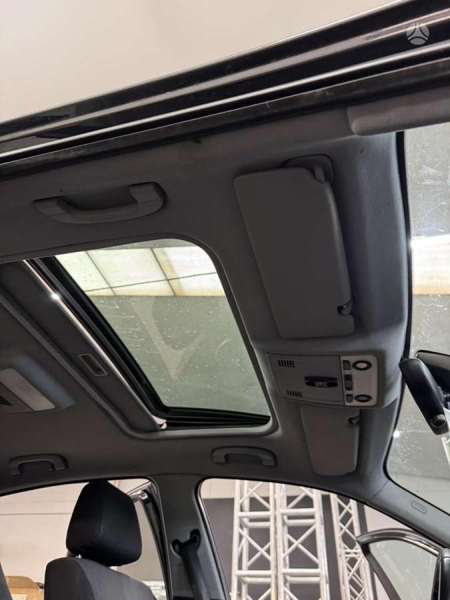 Melns BMW 118 2007 Kauņa, ar dzinēja tilpumu 2.00 L un nobraukumu 298 tūkst. km par 2800 €, foto 25 vietnē AUTOMOTO.COM.LV