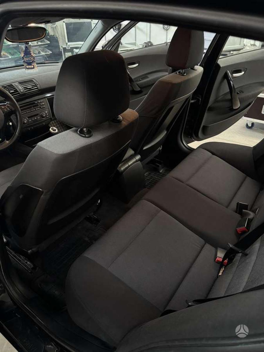 Melns BMW 118 2007 Kauņa, ar dzinēja tilpumu 2.00 L un nobraukumu 298 tūkst. km par 2800 €, foto 28 vietnē AUTOMOTO.COM.LV