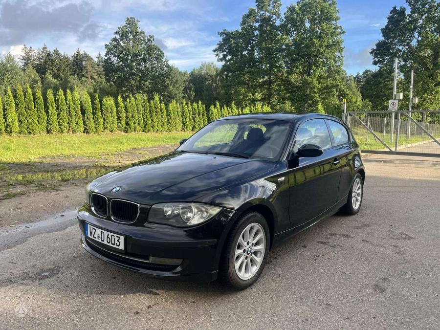 Melns BMW 118 2007 Kauņa, ar dzinēja tilpumu 2.00 L un nobraukumu 307 tūkst. km par 2300 €, foto 1 vietnē AUTOMOTO.COM.LV