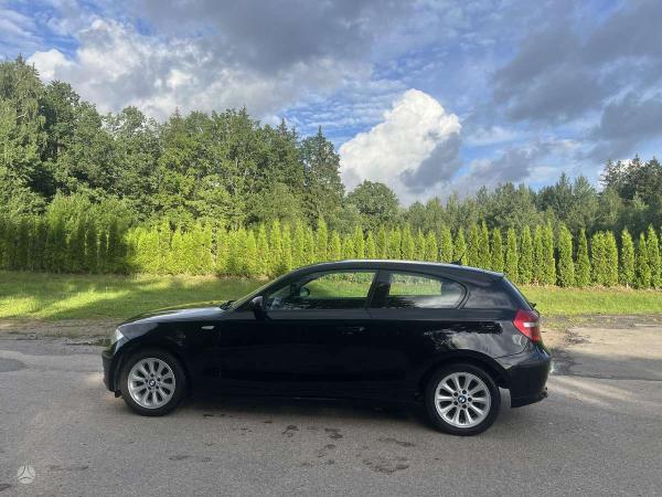 Melns BMW 118 2007 Kauņa, ar dzinēja tilpumu 2.00 L un nobraukumu 307 tūkst. km par 2300 €, foto 2 vietnē AUTOMOTO.COM.LV