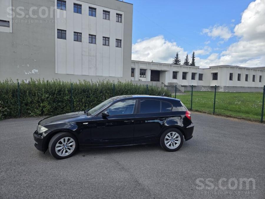 Melns BMW 118 2007 Ogre, ar dzinēja tilpumu 2.00 L un nobraukumu 354 tūkst. km par 3900 €, foto 3 vietnē AUTOMOTO.COM.LV