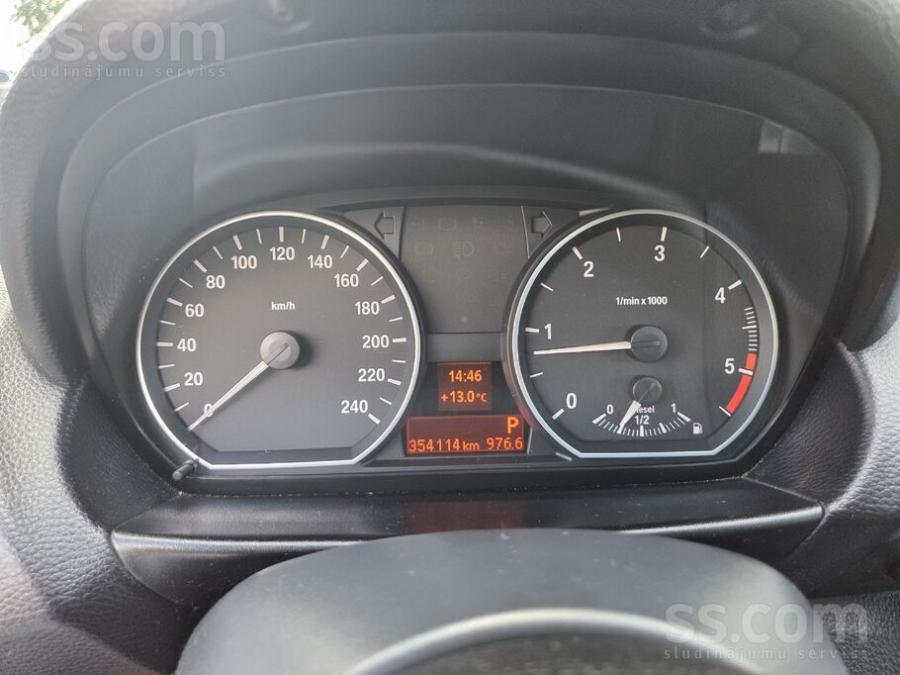 Black BMW 118 2007 in Ogre, with an engine capacity of 2.00 L and mileage of 354 thousand km for 3200 €, photo 9 on AUTOMOTO.COM.LV