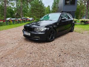 Melns BMW 118 2007 Rīga, ar dzinēja tilpumu 2.00 L un nobraukumu 265 tūkst. km par 2950 €, foto 3 vietnē AUTOMOTO.COM.LV