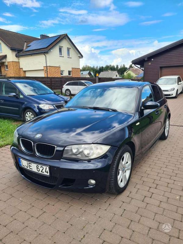Black BMW 118 2007 in Kaisiadorys, with an engine capacity of 2.00 L and mileage of 364 thousand km for 3250 €, photo 3 on AUTOMOTO.COM.LV