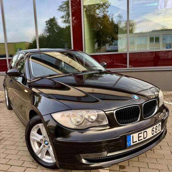 Melns BMW 118 2007 Kaišiadorys, ar dzinēja tilpumu 2.00 L un nobraukumu 318 tūkst. km par 2350 €, foto 9 vietnē AUTOMOTO.COM.LV