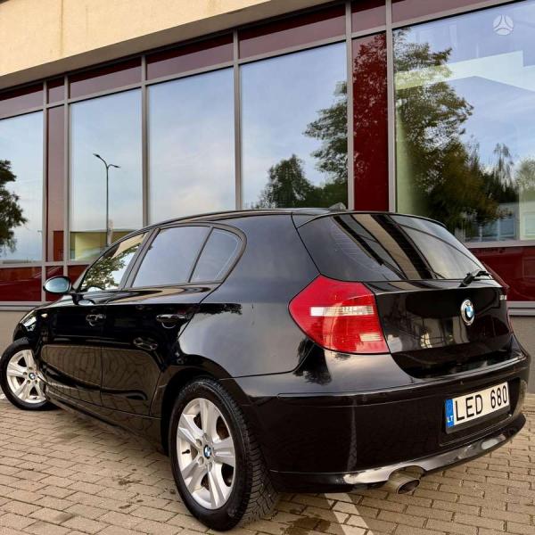 Melns BMW 118 2007 Kaišiadorys, ar dzinēja tilpumu 2.00 L un nobraukumu 318 tūkst. km par 2350 €, foto 11 vietnē AUTOMOTO.COM.LV
