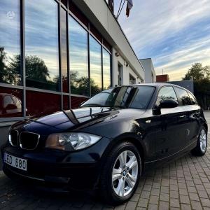 Black BMW 118 2007 in Kaisiadorys, with an engine capacity of 2.00 L and mileage of 318 thousand km for 2350 €, photo 14 on AUTOMOTO.COM.LV
