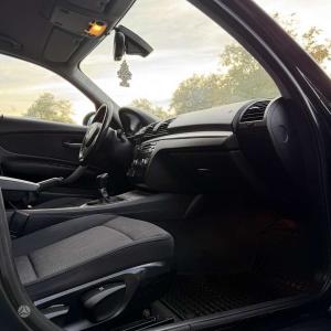 Black BMW 118 2007 in Kaisiadorys, with an engine capacity of 2.00 L and mileage of 318 thousand km for 2350 €, photo 24 on AUTOMOTO.COM.LV