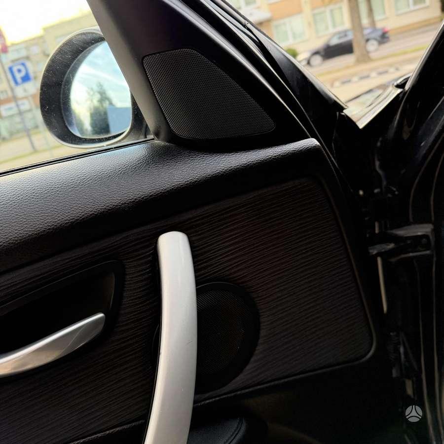Black BMW 118 2007 in Kaisiadorys, with an engine capacity of 2.00 L and mileage of 318 thousand km for 2350 €, photo 29 on AUTOMOTO.COM.LV