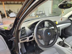 Black BMW 118 2007 in Kaunas, with an engine capacity of 2.00 L and mileage of 359 thousand km for 2800 €, photo 5 on AUTOMOTO.COM.LV