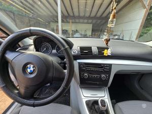 Black BMW 118 2007 in Kaunas, with an engine capacity of 2.00 L and mileage of 359 thousand km for 2800 €, photo 6 on AUTOMOTO.COM.LV