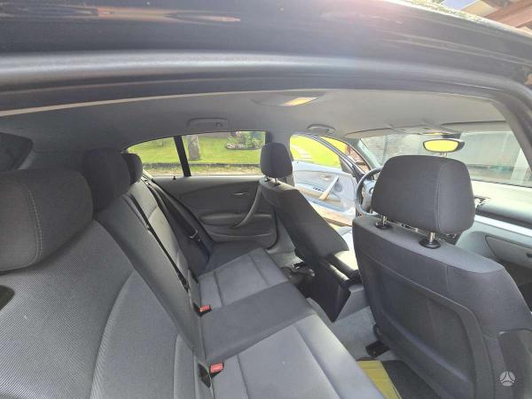 Melns BMW 118 2007 Kauņa, ar dzinēja tilpumu 2.00 L un nobraukumu 359 tūkst. km par 2800 €, foto 8 vietnē AUTOMOTO.COM.LV