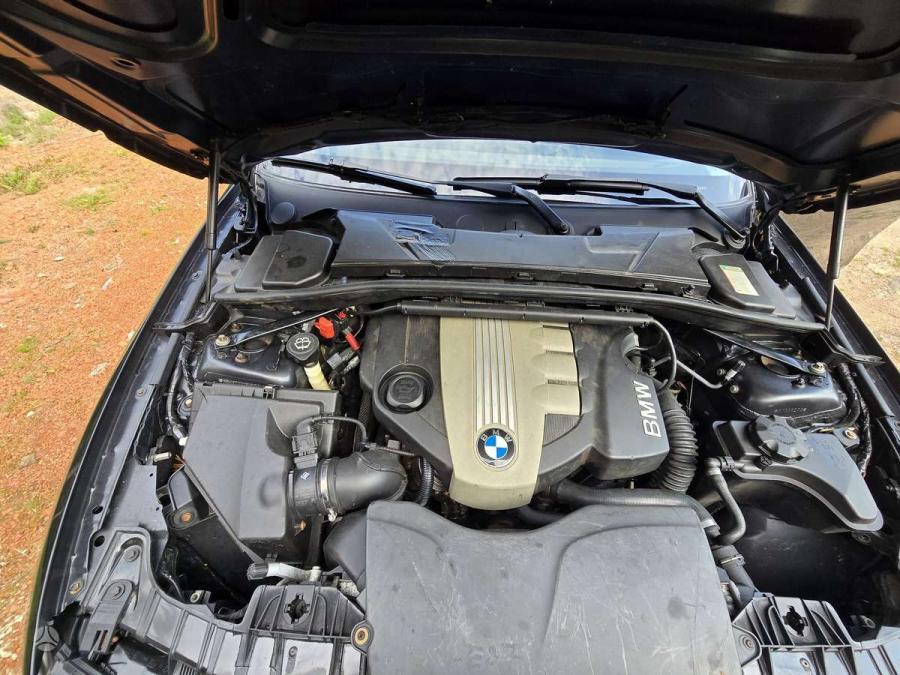 Black BMW 118 2007 in Kaunas, with an engine capacity of 2.00 L and mileage of 359 thousand km for 2800 €, photo 9 on AUTOMOTO.COM.LV