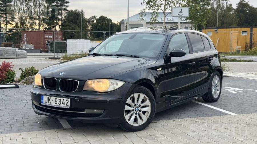 Black BMW 118 2007 in Riga, with an engine capacity of 2.00 L and mileage of 350 thousand km for 2990 €, photo 4 on AUTOMOTO.COM.LV