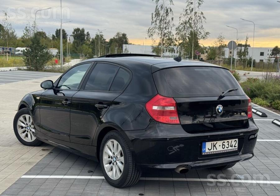 Black BMW 118 2007 in Riga, with an engine capacity of 2.00 L and mileage of 350 thousand km for 2990 €, photo 5 on AUTOMOTO.COM.LV