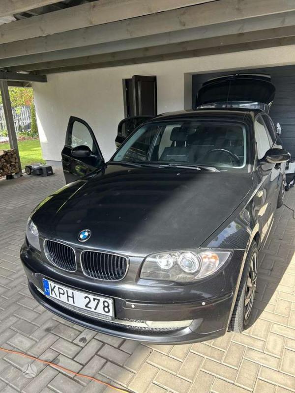 Melns BMW 118 2007 Kauņa, ar dzinēja tilpumu 2.00 L un nobraukumu 311 tūkst. km par 3200 €, foto 1 vietnē AUTOMOTO.COM.LV