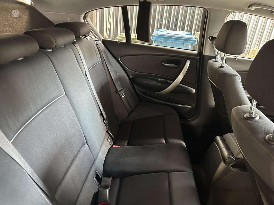 Melns BMW 118 2007 Kauņa, ar dzinēja tilpumu 2.00 L un nobraukumu 311 tūkst. km par 3200 €, foto 6 vietnē AUTOMOTO.COM.LV