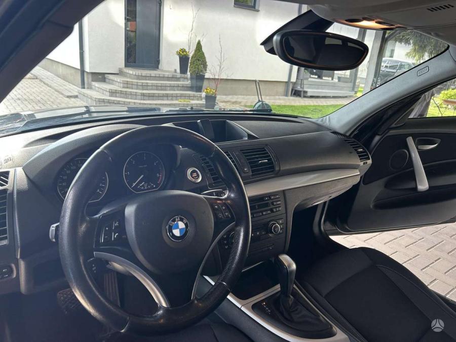 Melns BMW 118 2007 Kauņa, ar dzinēja tilpumu 2.00 L un nobraukumu 311 tūkst. km par 3200 €, foto 8 vietnē AUTOMOTO.COM.LV