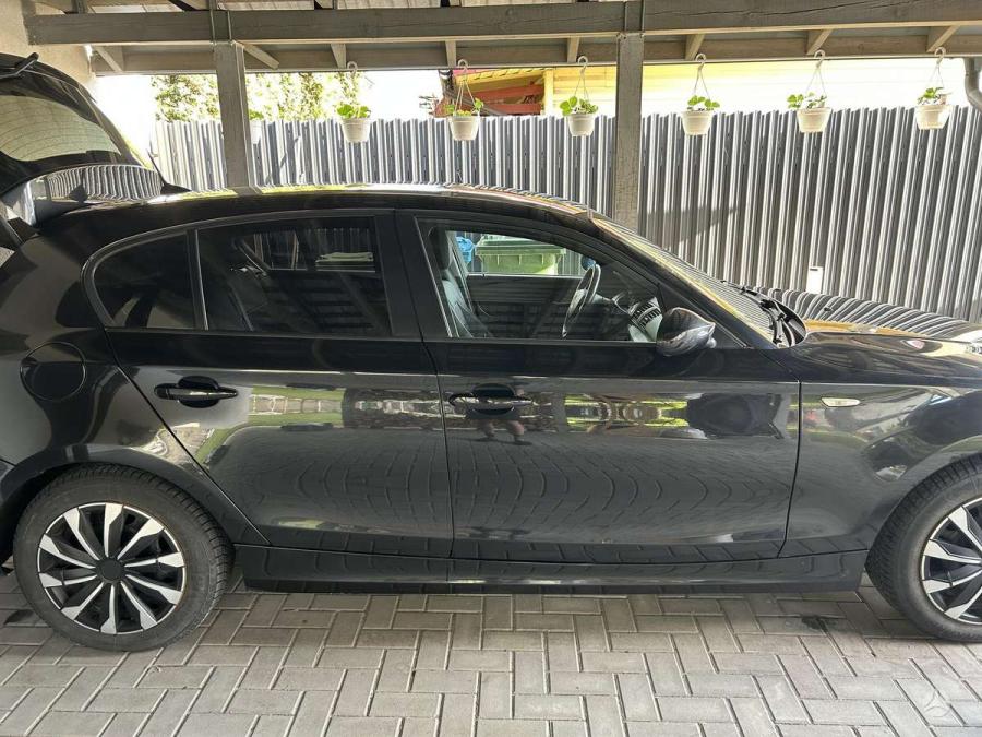 Melns BMW 118 2007 Kauņa, ar dzinēja tilpumu 2.00 L un nobraukumu 311 tūkst. km par 3200 €, foto 10 vietnē AUTOMOTO.COM.LV