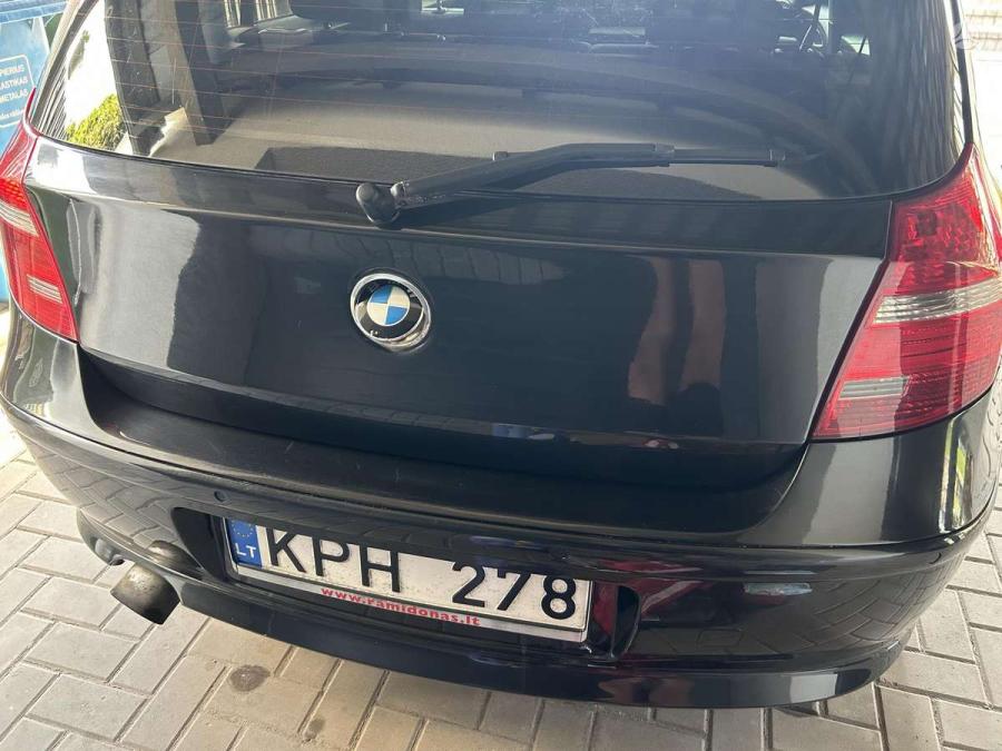Melns BMW 118 2007 Kauņa, ar dzinēja tilpumu 2.00 L un nobraukumu 311 tūkst. km par 3200 €, foto 11 vietnē AUTOMOTO.COM.LV