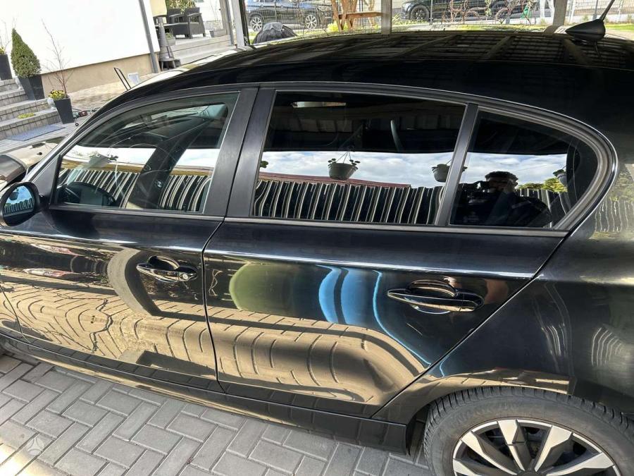 Melns BMW 118 2007 Kauņa, ar dzinēja tilpumu 2.00 L un nobraukumu 311 tūkst. km par 3200 €, foto 12 vietnē AUTOMOTO.COM.LV