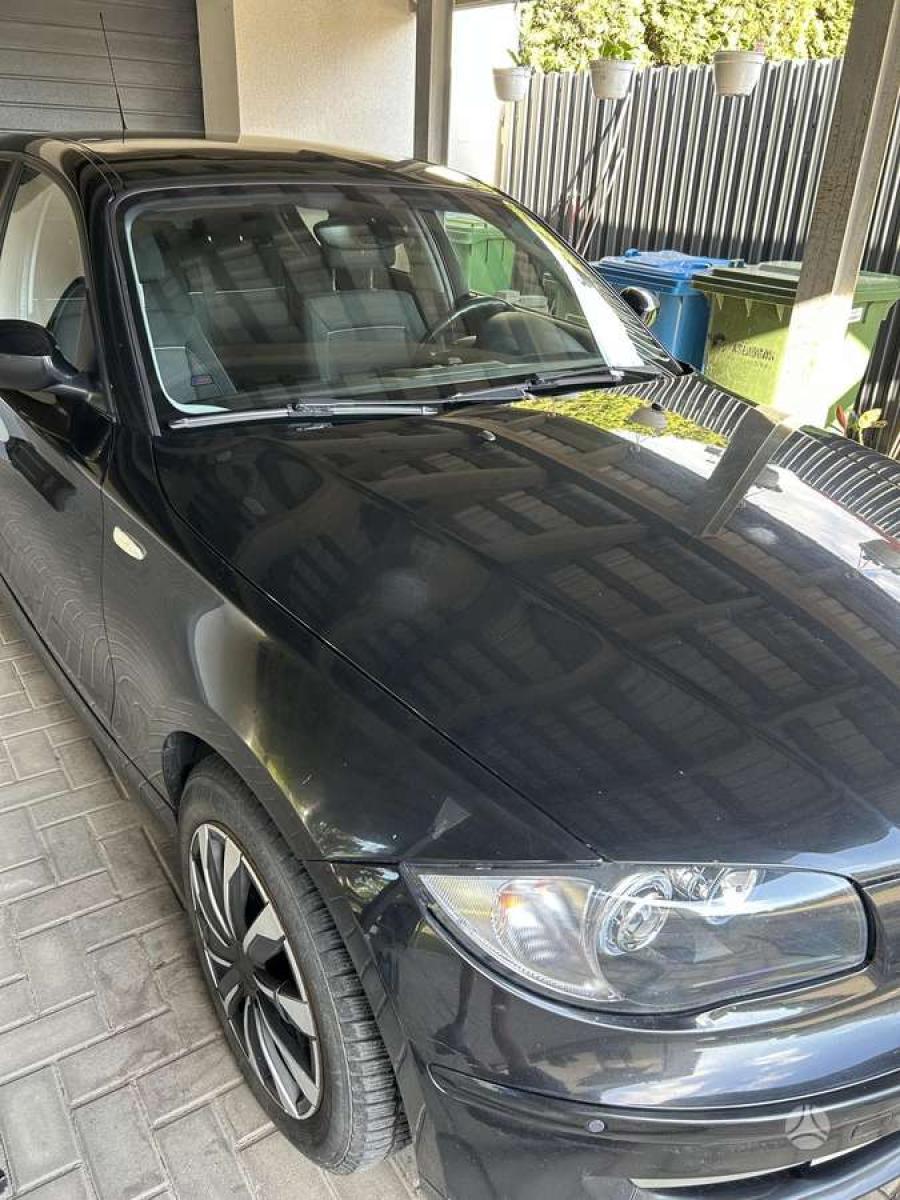 Melns BMW 118 2007 Kauņa, ar dzinēja tilpumu 2.00 L un nobraukumu 311 tūkst. km par 3200 €, foto 15 vietnē AUTOMOTO.COM.LV