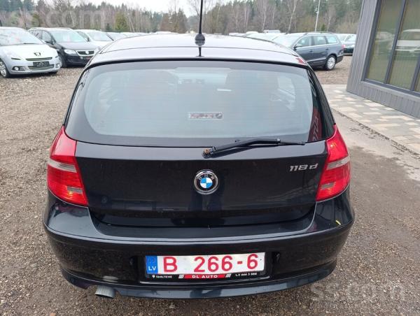 Black BMW 118 2008 in Valmiera, with an engine capacity of 2.00 L and mileage of 269 thousand km for 3550 €, photo 4 on AUTOMOTO.COM.LV