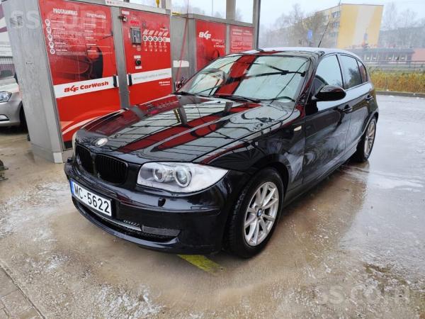 Black BMW 118 2008 in Limbazi, with an engine capacity of 2.00 L and mileage of 240 thousand km for 2650 €, photo 4 on AUTOMOTO.COM.LV