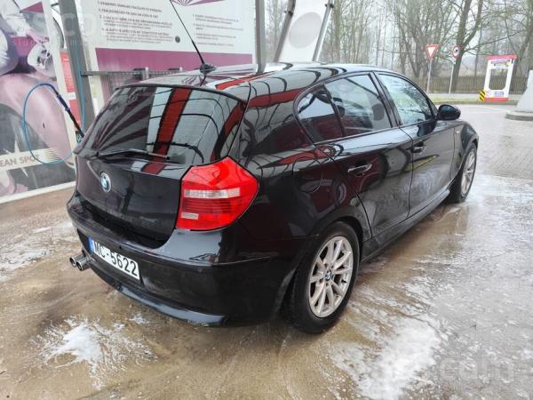 Black BMW 118 2008 in Limbazi, with an engine capacity of 2.00 L and mileage of 240 thousand km for 2650 €, photo 6 on AUTOMOTO.COM.LV
