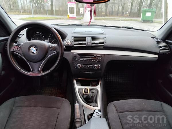 Black BMW 118 2008 in Limbazi, with an engine capacity of 2.00 L and mileage of 240 thousand km for 2650 €, photo 8 on AUTOMOTO.COM.LV