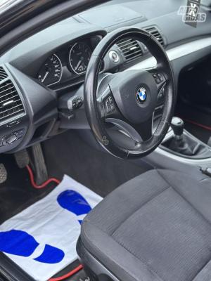Melns BMW 118 2008 Viļņa, ar dzinēja tilpumu 2.00 L un nobraukumu 295 tūkst. km par 2650 €, foto 8 vietnē AUTOMOTO.COM.LV