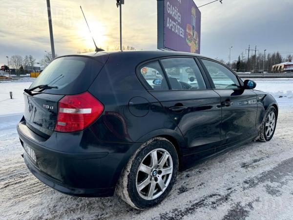 Melns BMW 118 2008 Rīga, ar dzinēja tilpumu 2.00 L un nobraukumu 299 tūkst. km par 1950 €, foto 8 vietnē AUTOMOTO.COM.LV
