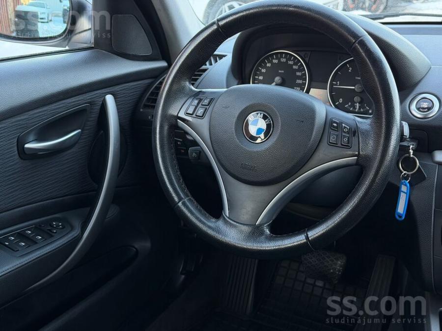 Melns BMW 118 2008 Rīga, ar dzinēja tilpumu 2.00 L un nobraukumu 298 tūkst. km par 3980 €, foto 13 vietnē AUTOMOTO.COM.LV